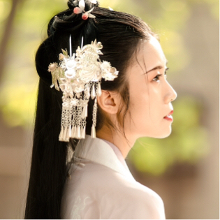 小咩晒太阳 