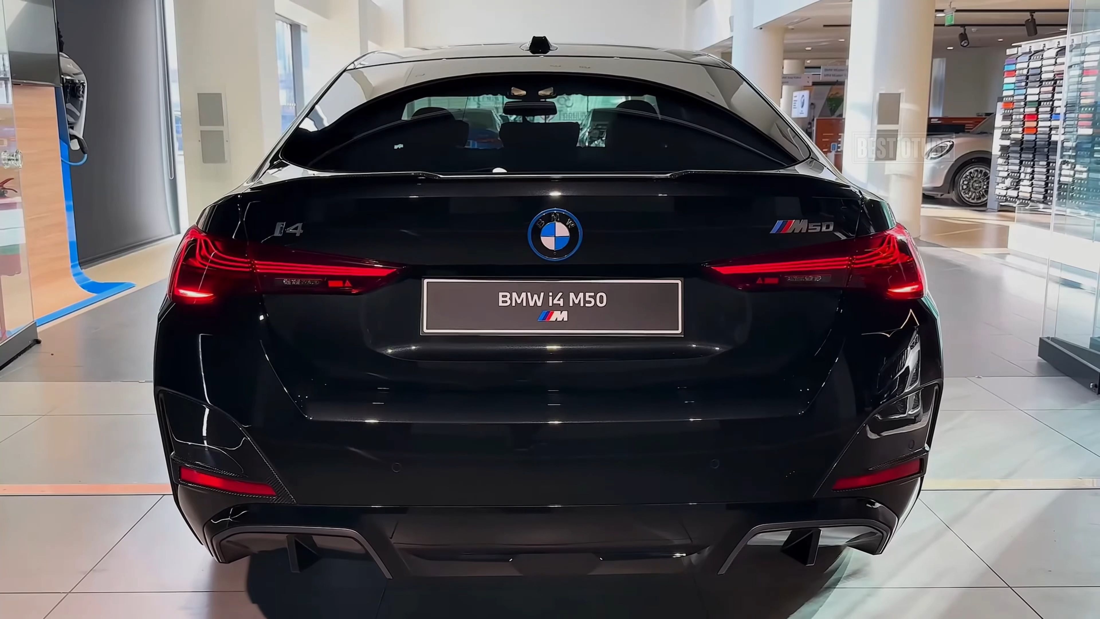 【4K静态展示】2025款宝马i4 M50:全新续航,运动电动双门轿跑!内饰...