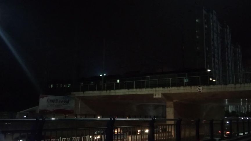 晚点近三个小时的K903次列车从赣州站发出,终点站为厦门站