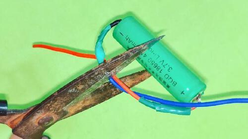 废旧锂电池可是个宝贝,难怪很多水电工都舍不得扔,原来这么好用