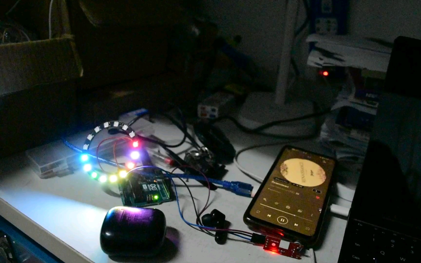 声音传感器配合arduino控制ws2812动感光带