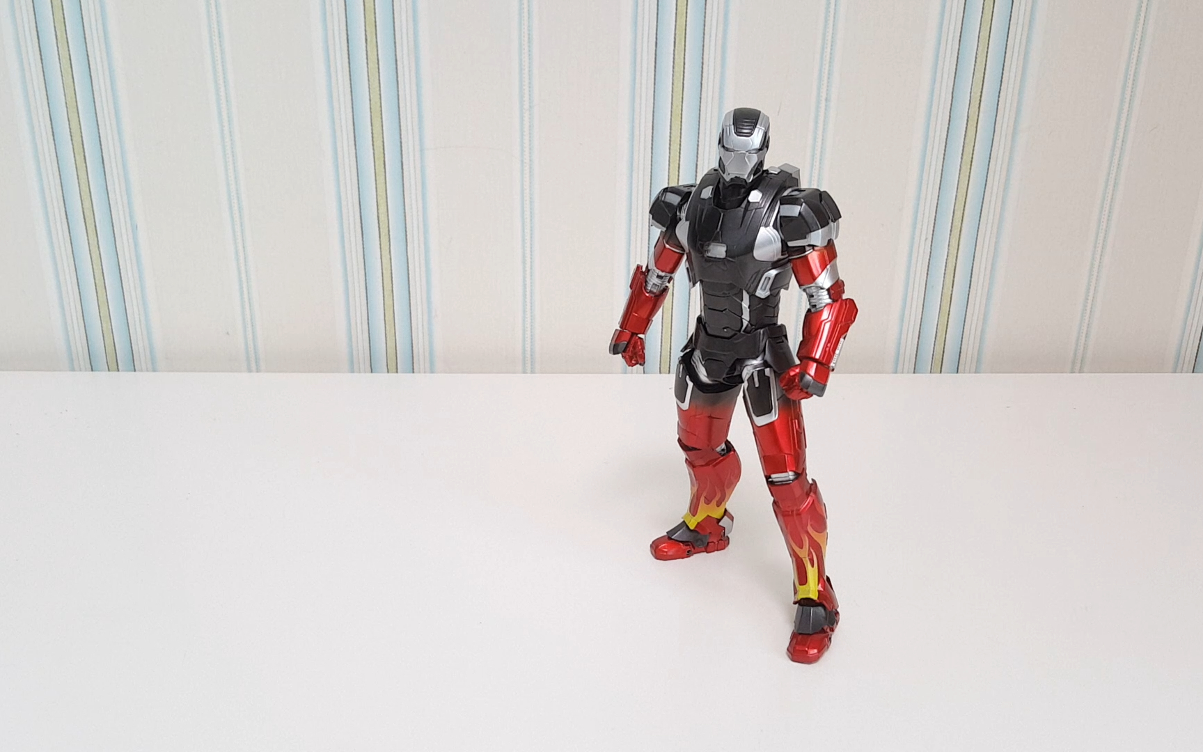 万代shf钢铁侠mk22