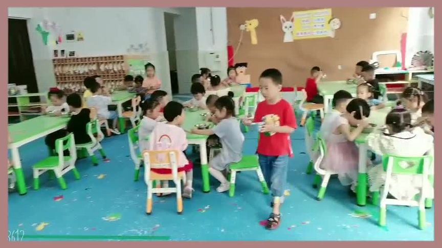 #幼儿园的美好时光 记录幼儿园大班上学第二天第一次使用筷子