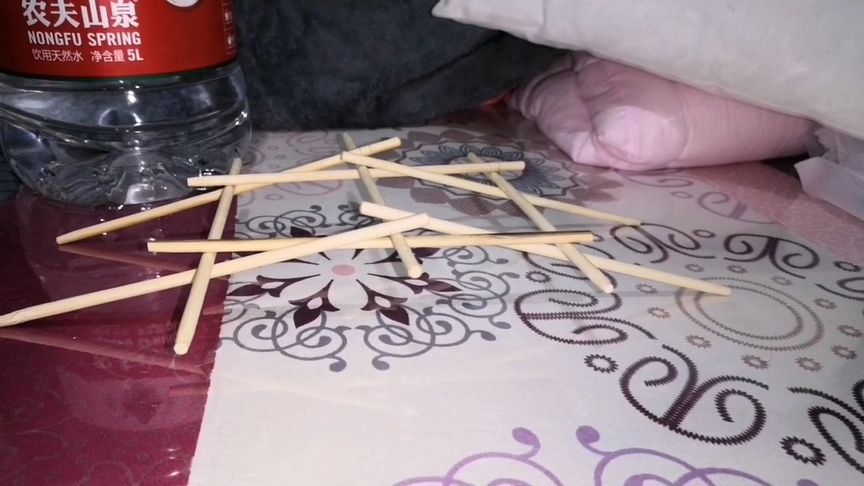 用筷子搭桥创意,你学会了可以自己动手教孩子搭桥,提高创造力