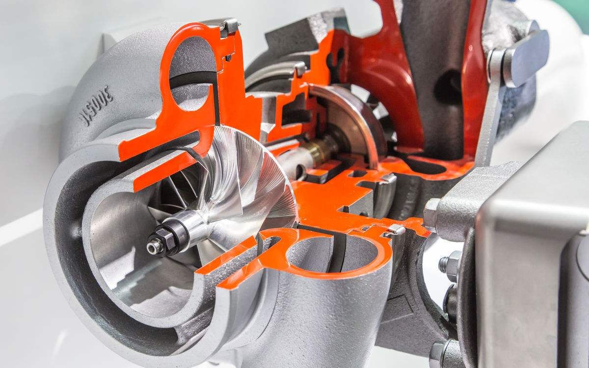 在这个靠塞涡轮增加动力的时代,不了解下涡轮增压怎么可以呢?