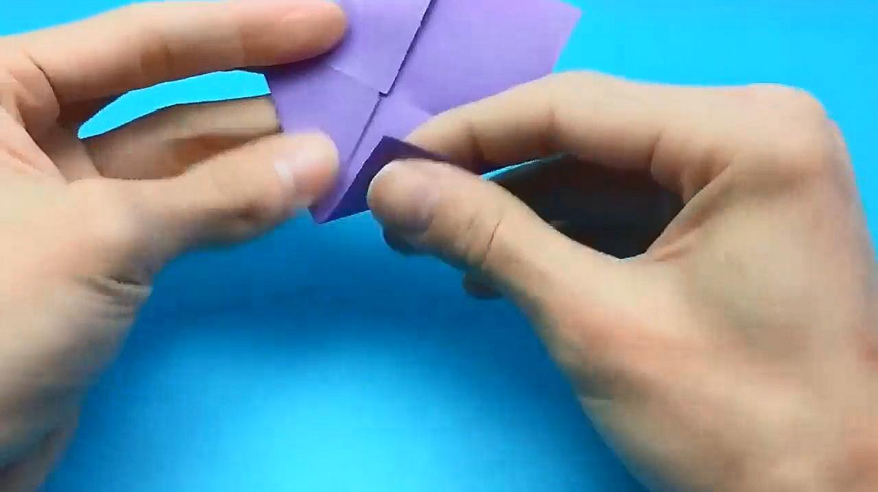 飞得又稳又远的折纸风火轮飞镖,看似复杂其实.