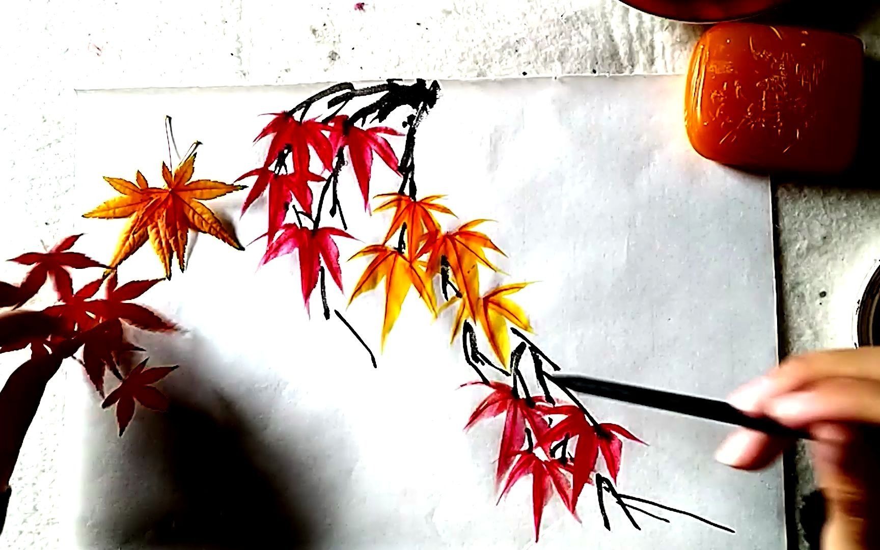 带几片公园红枫叶,画红叶技法看了你也会。简单易学值得收藏