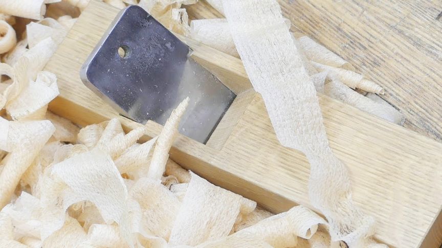 木工自制一个传统的木刨,都是老祖宗的智慧,现如今都还有人用