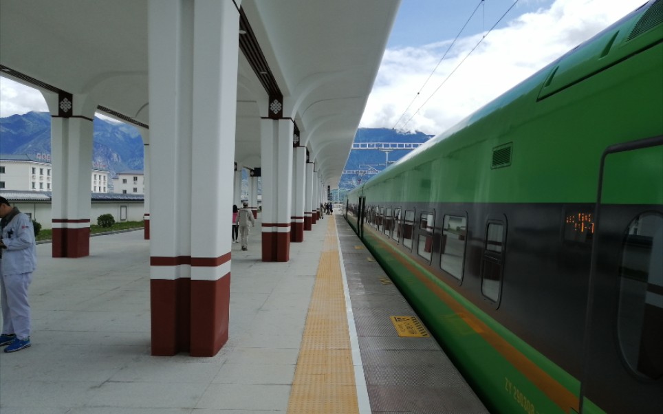 【POV】2021年6月26日,拉林铁路 拉萨-林芝D8981次列车、林芝-...