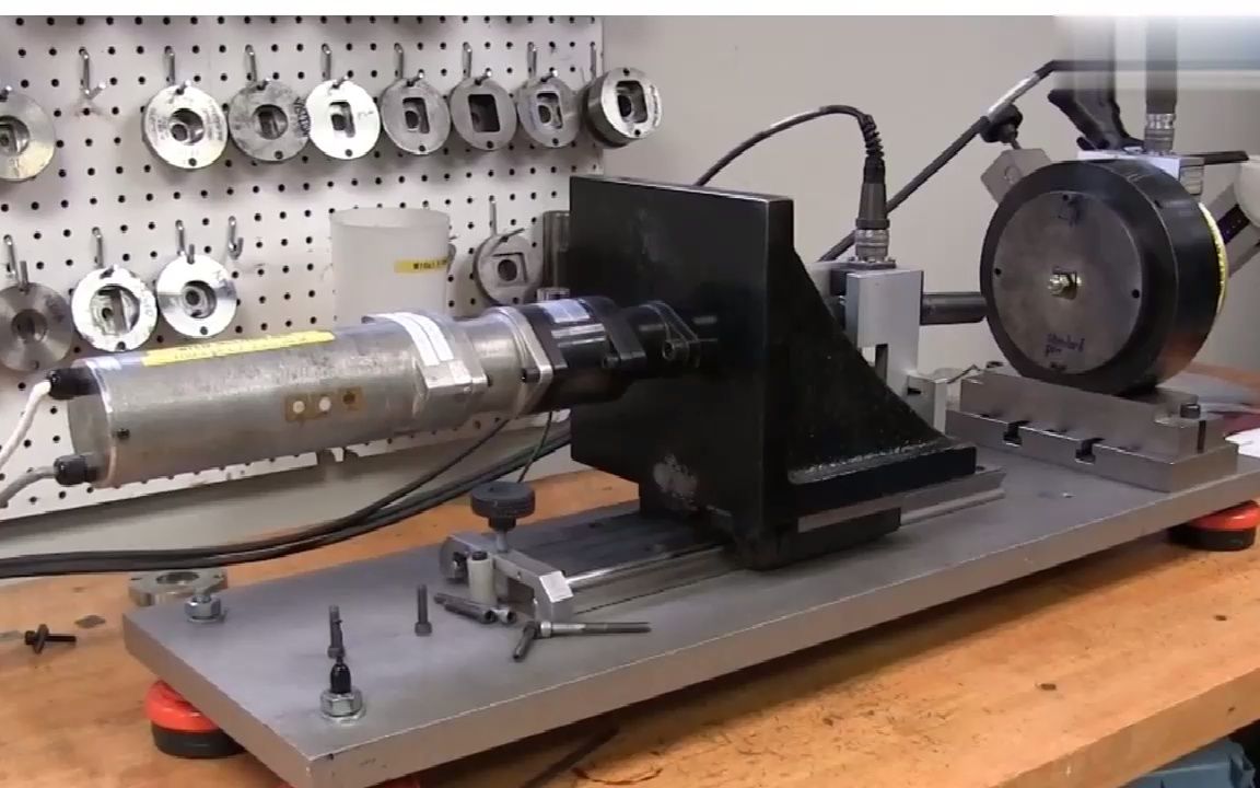 用于测量高频动态力和应变事件的卓越特性力矩传感器