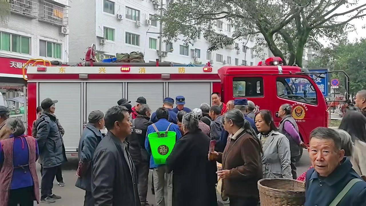 ...消防】对广大群众进行消防知识培训宣传,提升群众消防安全意识和技能