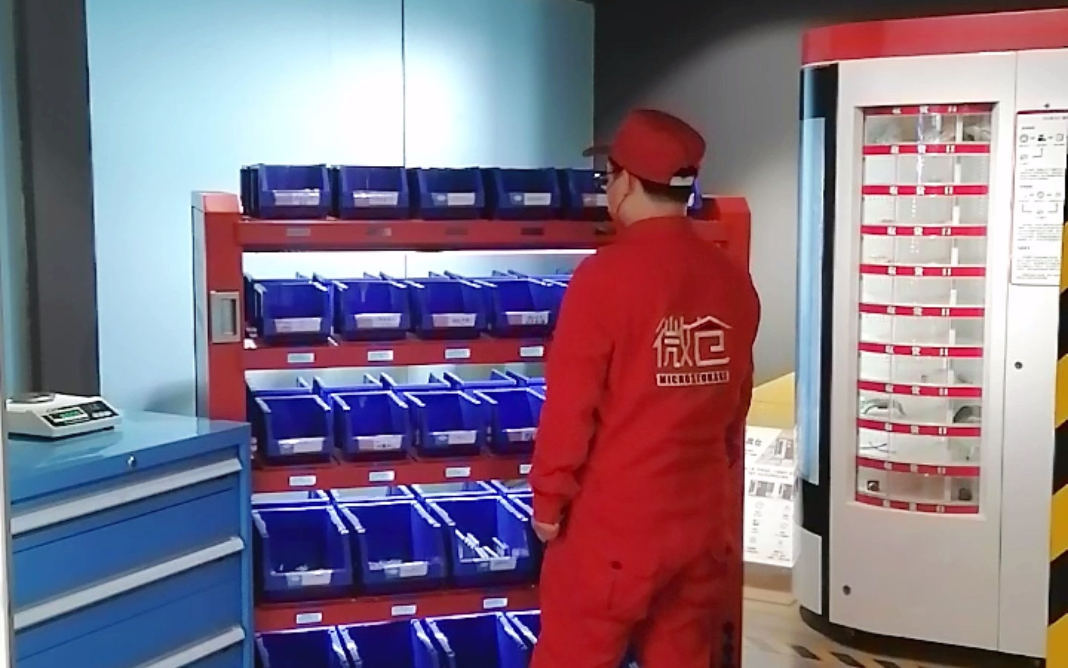 贵州彝族小伙刷新业内工程师的认知,研发了智能物料管理设备,真正...