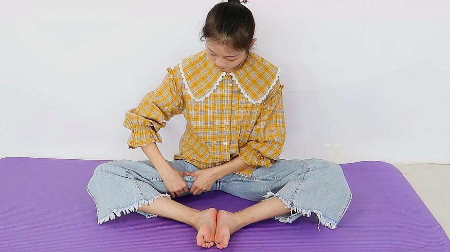 手脚冰凉,血管淤堵,2个脚底穴位,没事按一按,气血往上升