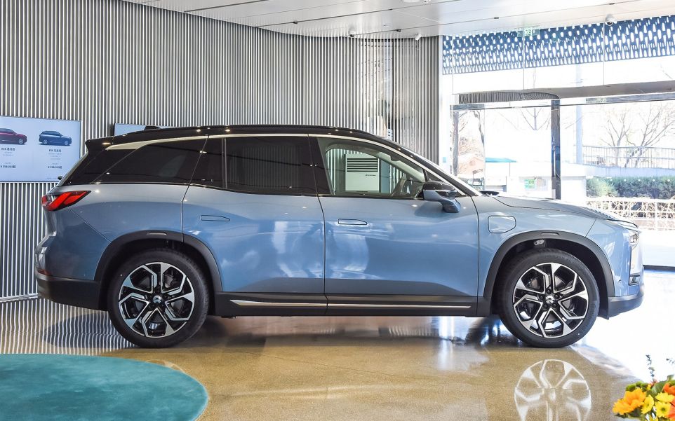 蔚来汽车ES8用户董买买,电吹风,逻辑鬼才,偷换概念