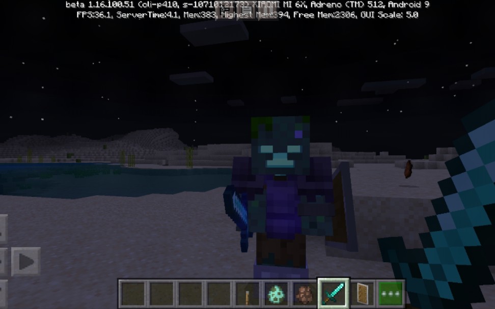 震惊,基岩手机版怪物居然可以装上盾牌。