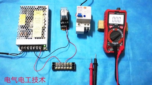 万用表测电压电流?小心别成烧表狂人(1