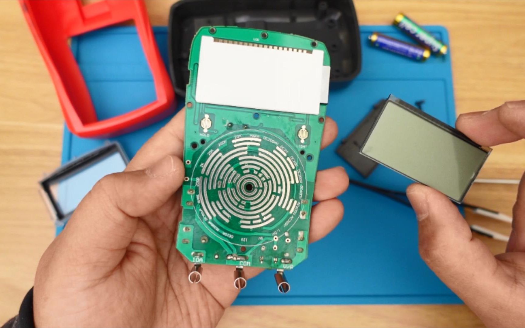 应粉丝要求拆解我用的万用表,附赠两个实用的使用方法!