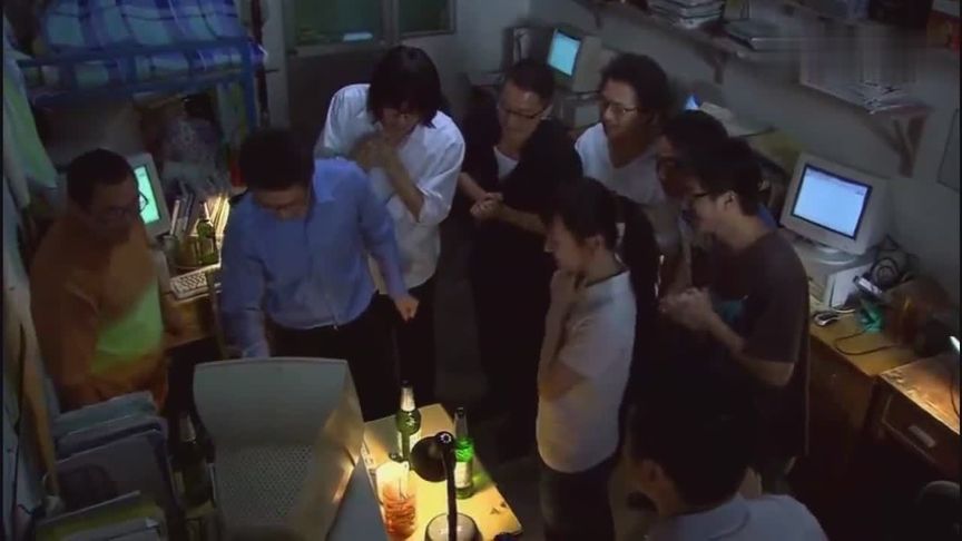 穷小子组建了一个电子商务交易平台,短短数年成就今日富豪