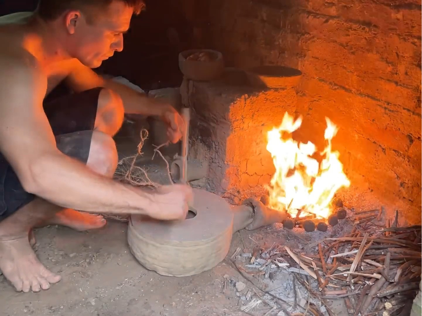 能不能用黄老师制作烤鸡的方法炼制木炭?看澳洲小哥怎么制作水泥