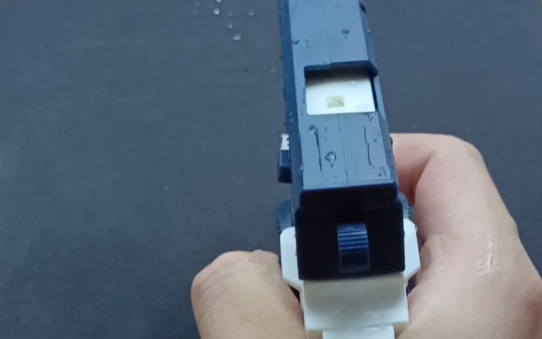 2.77元这应该是最便宜的m1911回膛水弹模型了吧!低价玩具系列第一弹!