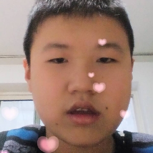 张景涵1234 