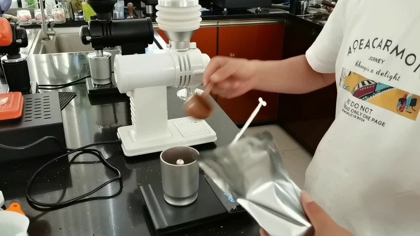 #咖啡磨豆机 新款钛合金鲨齿变速磨豆机 手冲单品咖啡的精品