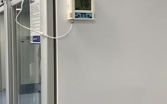 某医院冰箱4G型温湿度记录仪无线在线测温预警系统,保障疫苗存储