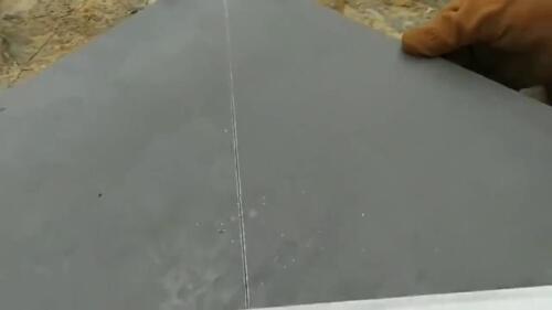 山东大爷发明的瓷砖推刀,大大降低材料浪费,老板连连称赞!