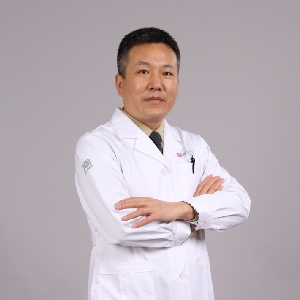 皮肤美容李根生 