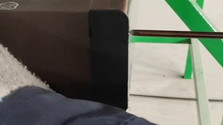 ...铆钉式连接,牢固性超好。#强宁门窗防护系统 #品势型材 #仟索五金