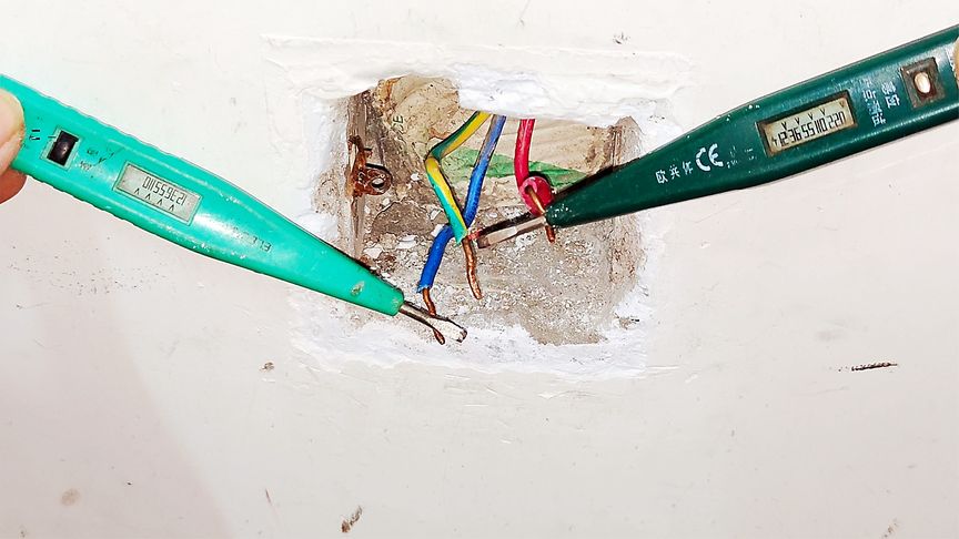 零线和地线说到底就是一根线,那火线和地线有没有电压?涨知识了