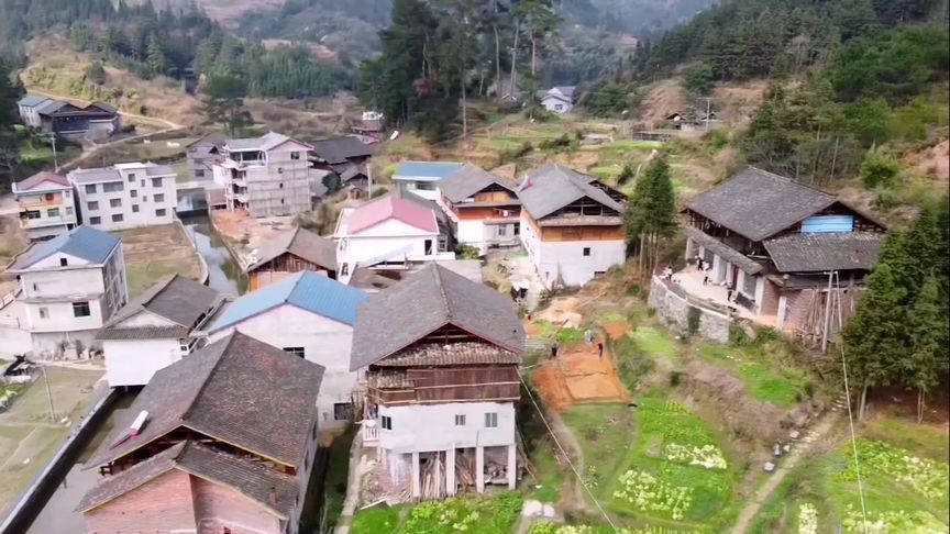 侗族小伙带你们看看侗族村寨