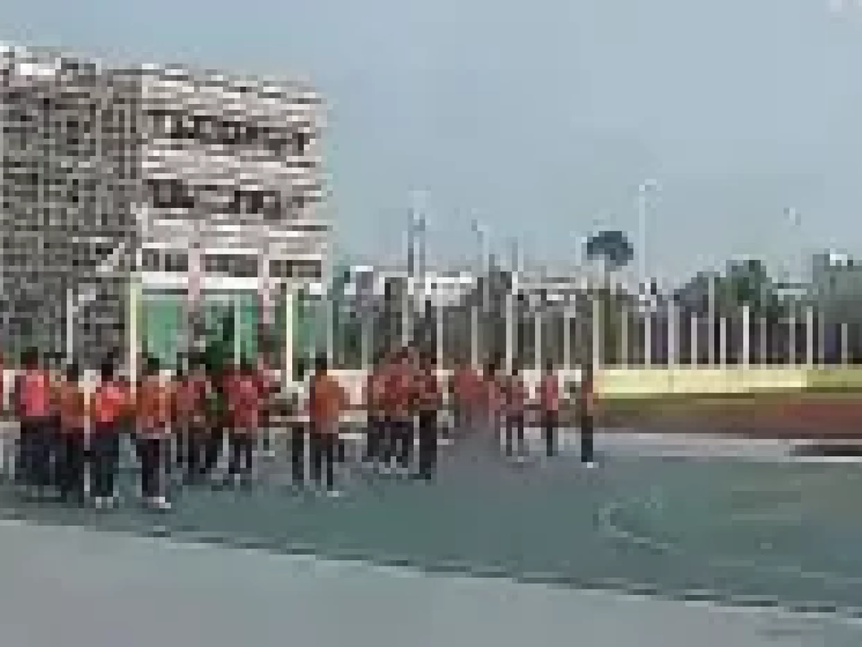 小学篮球教学(小学体育优质课教学实录)