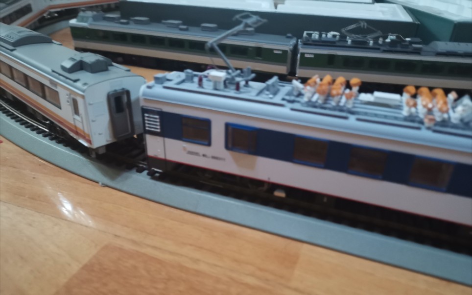 ...HO火车模型跑车视频•接触网检测车WX25T编入JR北海道的kiha183...