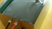 电动车锂电池的制作,撒上的东西跟黑灰一样,你们知道是什么原理吗?