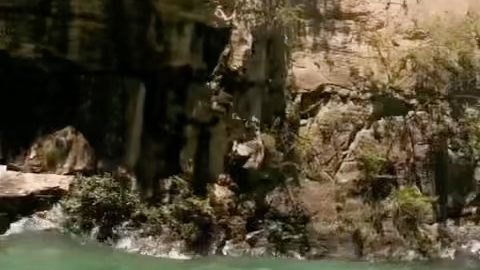 凡人如何修仙,需找到一处灵气洞府才行,御船飞行!