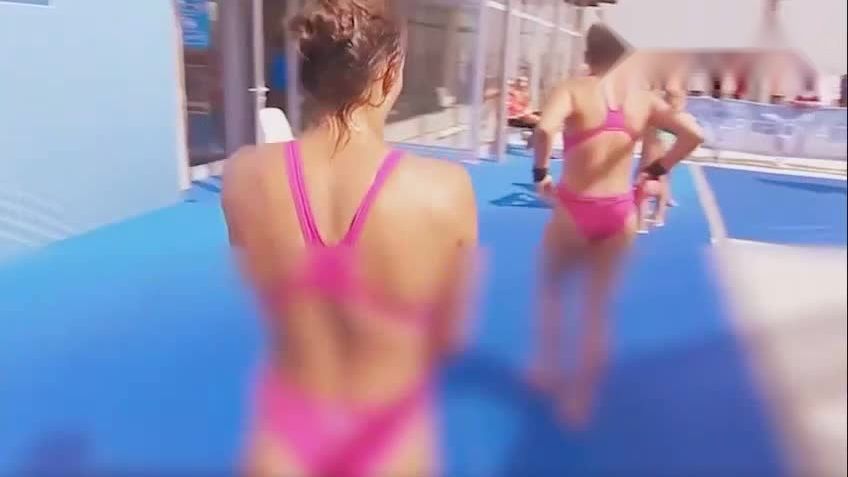 外国美女跳水运动员的精彩跳水瞬间 姿势动作到位