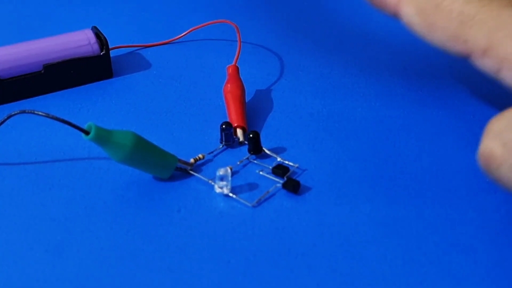 如何制作接近传感器/简单的diy远距离障碍物探测器