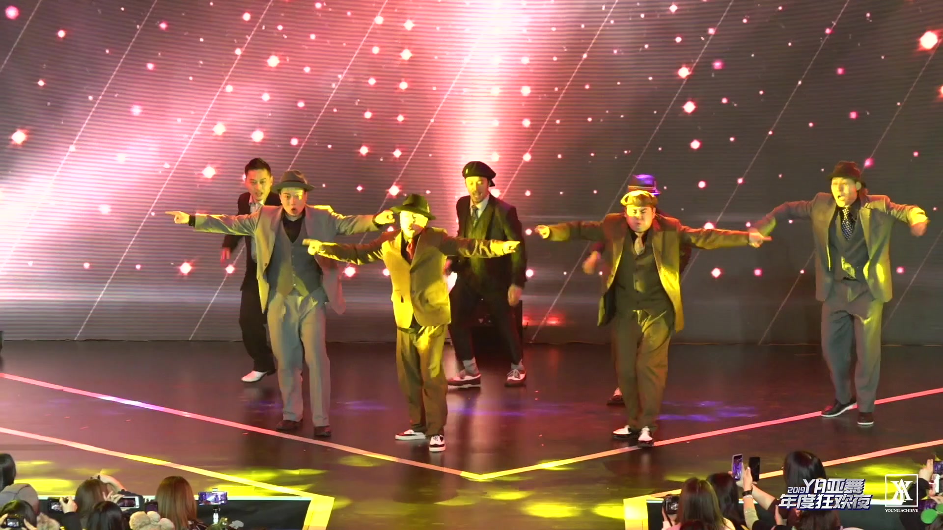 ...联队舞台|来自Locking联队的年终巨献!好兄弟就是一辈子的“靠山”!