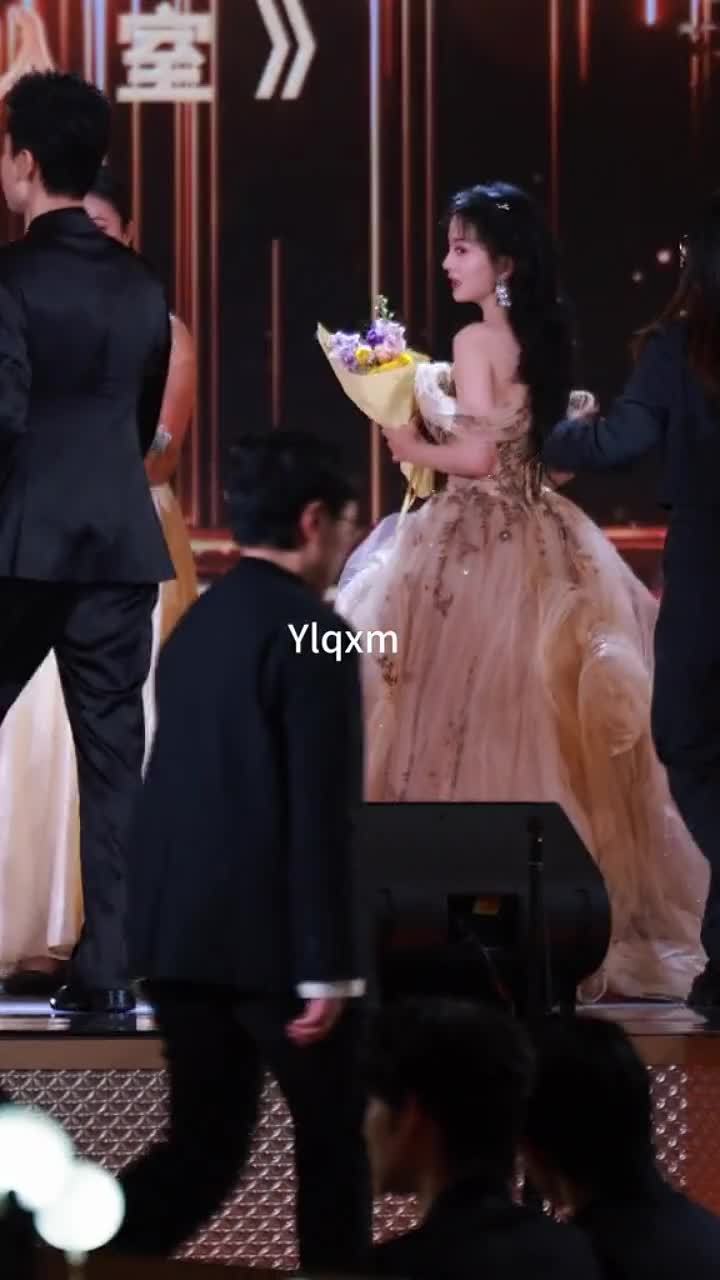 里的霸总和女神们这线下活动状态如何?
