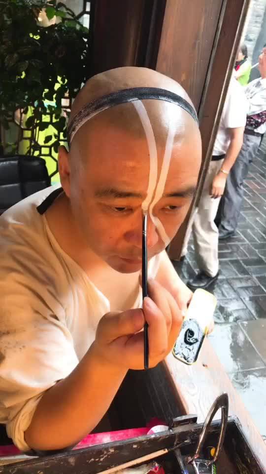 为传统文化的传承者点赞……脸谱为霸王项羽15秒视频太