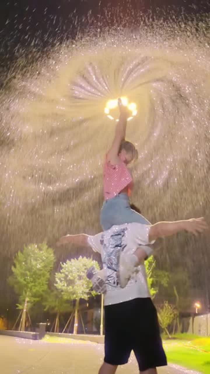 一瓶矿泉水带来的浪漫!#矿泉水瓶子还能这么玩#一瓶矿泉水的快乐#...