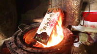 农村人土办法自制木炭,方法简单好操作,老降第一次烧效果还不错