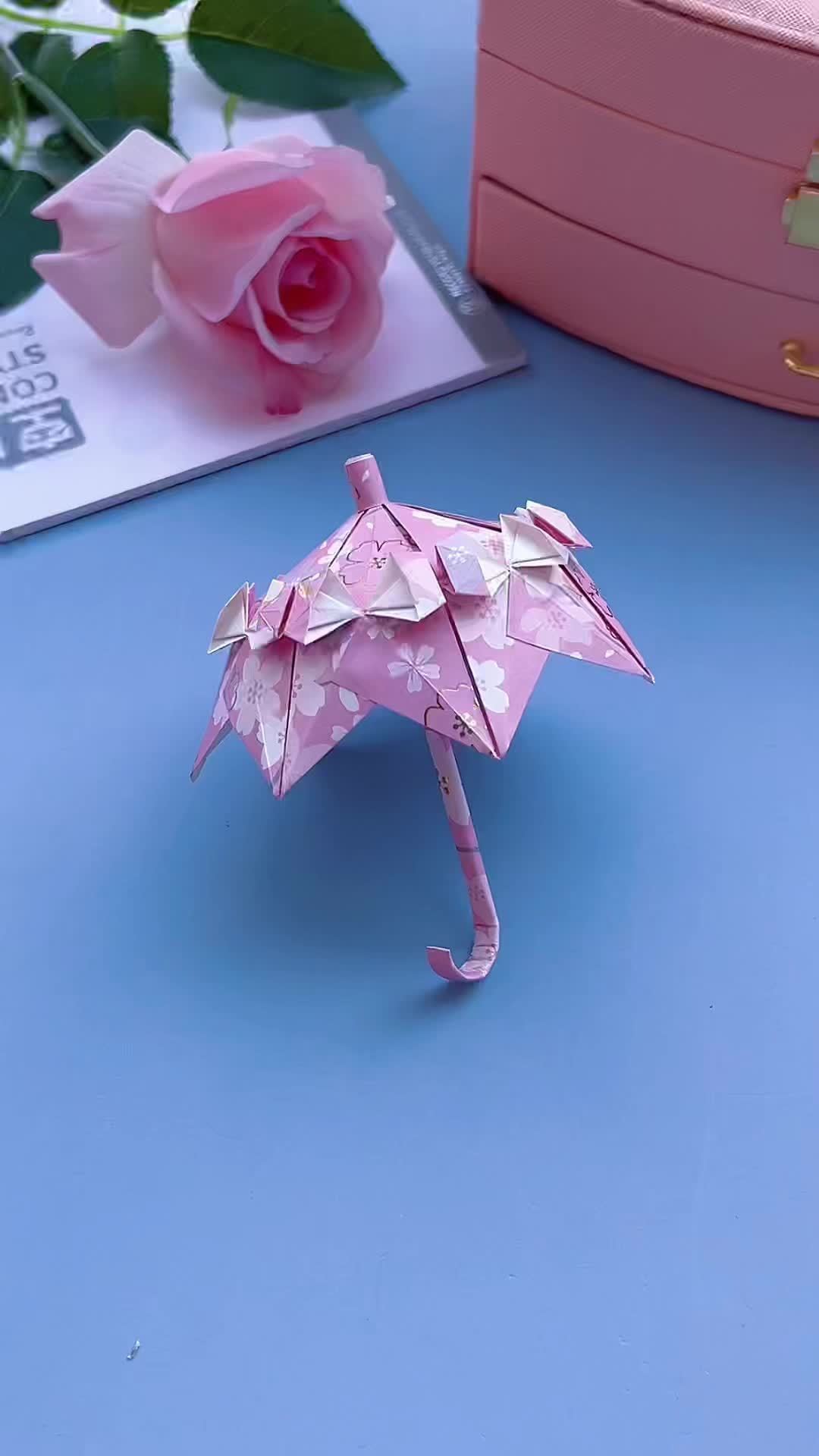 小朋友超喜欢的小雨伞,暑假空闲和孩子一起折纸来吧!