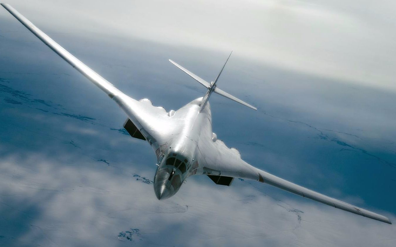 图-160战略轰炸机何德何能,连五代隐身战斗机都追不上它