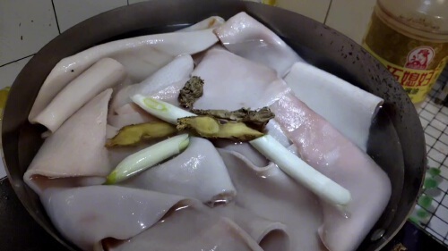 自制水晶猪皮冻,简单好学,最后的成品味道好极了!