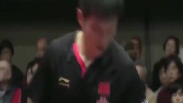 回顾樊振东VS张本智和,两个出其不意的发球击败对手,高手啊!