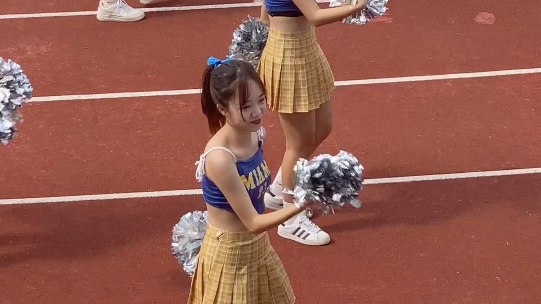 学院花运动会啦啦队青春舞蹈