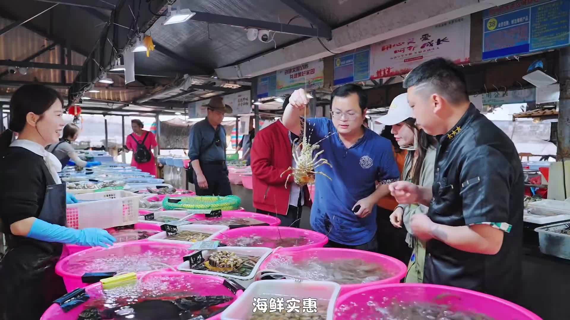 这个季节适合来到北海涠洲岛,人少景色美,住宿便宜,海鲜也便宜!#涠洲岛