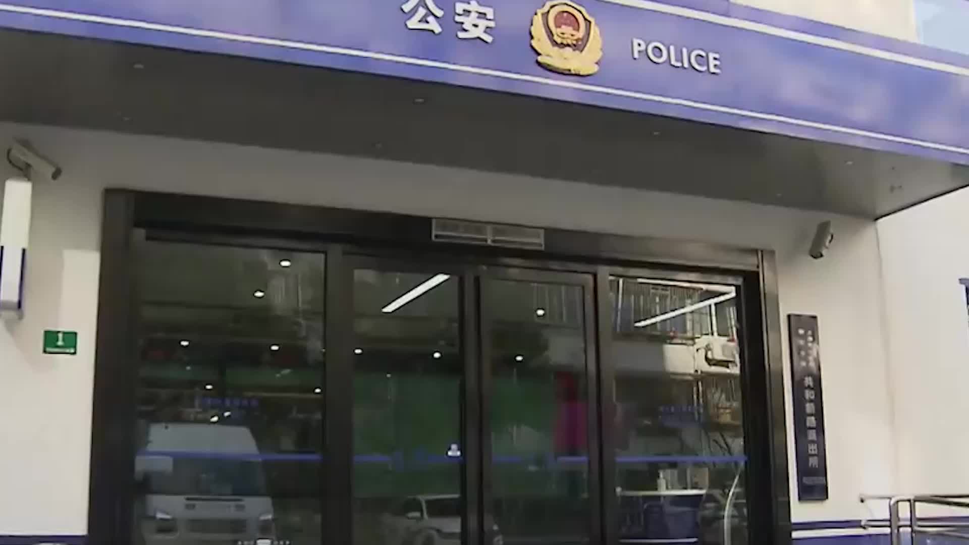 修车店父子路上撒刀片!父亲判3年,儿子判4年,如今又被警方拘了